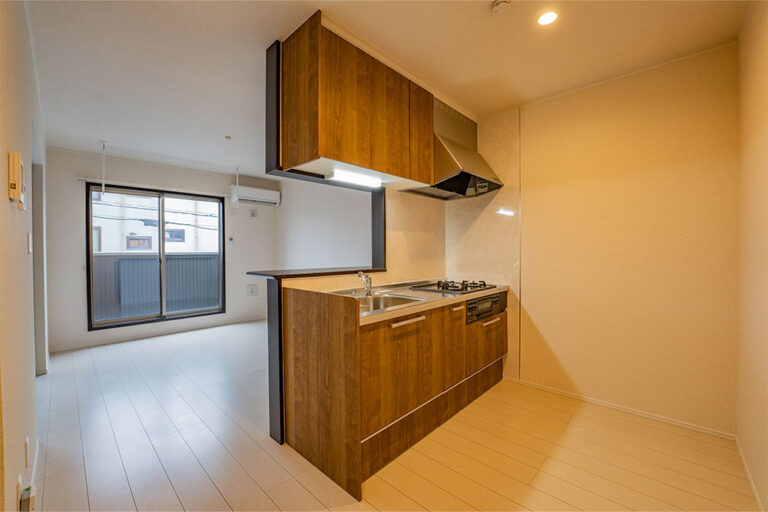 奥行6.1m＆ゆったり1LDK｜水戸市袴塚の賃貸ガレージハウス