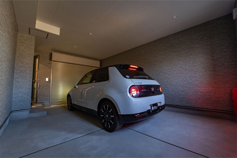 奥行6.1mガレージ+1LDK｜草加駅 徒歩10分の賃貸ガレージハウス