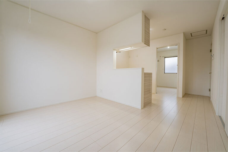 奥行6.1mガレージ＆WIC付きゆったり1LDK｜木更津市中里