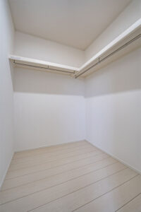 奥行6.1mガレージ＆WIC付きゆったり1LDK｜木更津市中里