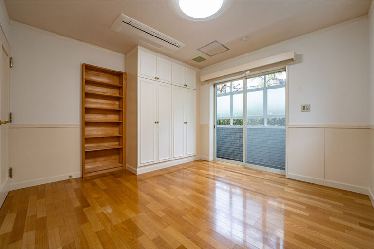 開口幅5.4mガレージ＆5LDKの堂々スペック｜二子玉川駅 徒歩7分