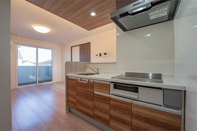 奥行6.5mガレージと住宅設備が充実した1LDK｜相原駅 徒歩8分