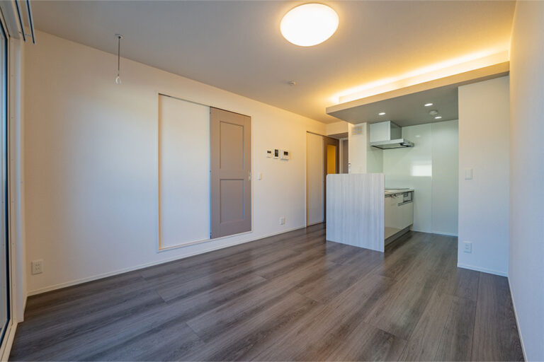 奥行6.5mガレージと住宅設備が充実した1LDK｜相原駅 徒歩8分