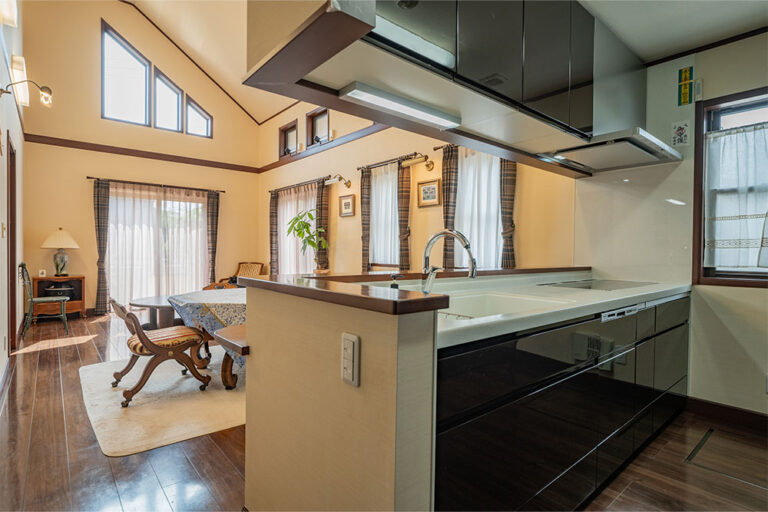 建物面積224 m²、堂々たる3SLDK+2台ガレージ｜茨城県龍ケ崎市