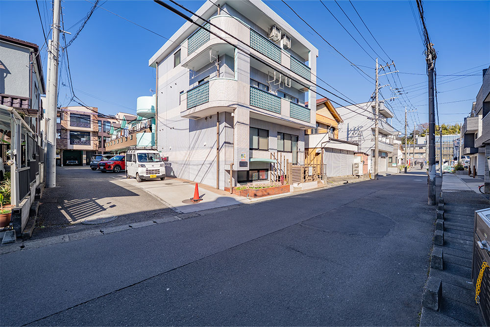 専有面積184m²、大家族対応のガレージ付き6LDK戸建て｜川崎市宮前区